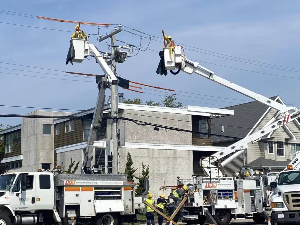 PSEG Long Island workers OK 4-year contract with cumulative 15.5% pay ...